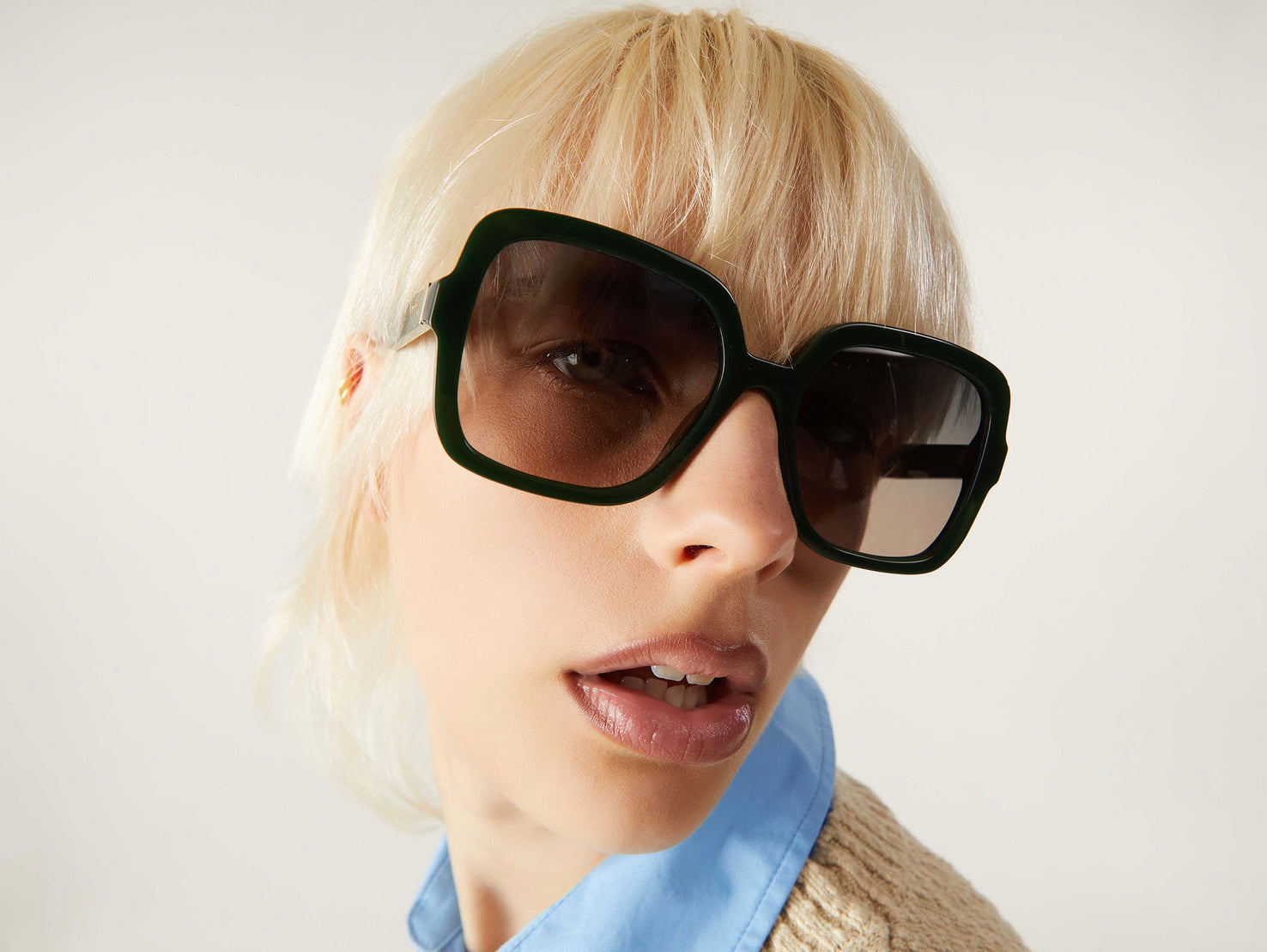 Miley Hunter White Gold – KOMONO